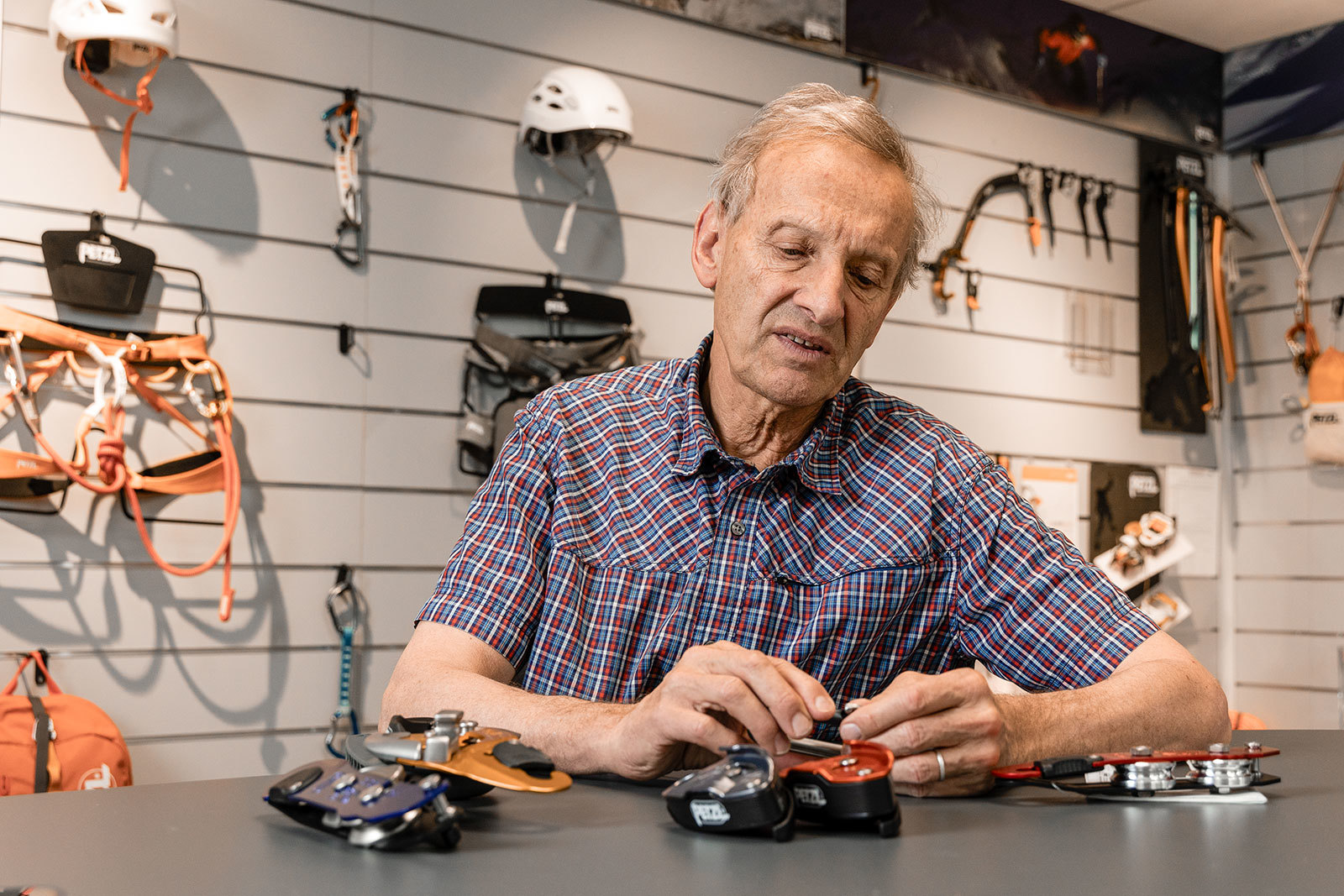 «Das Erfinden steckt in unserer DNA.» – Paul Petzl im Interview Bächli ...